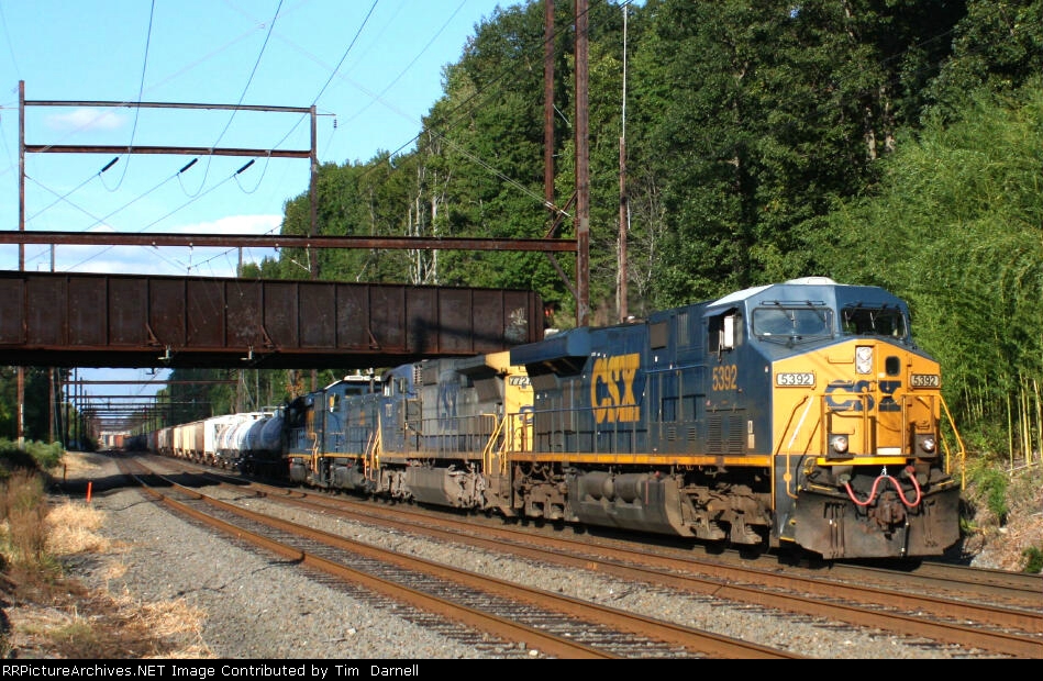CSX 5392 on Q439